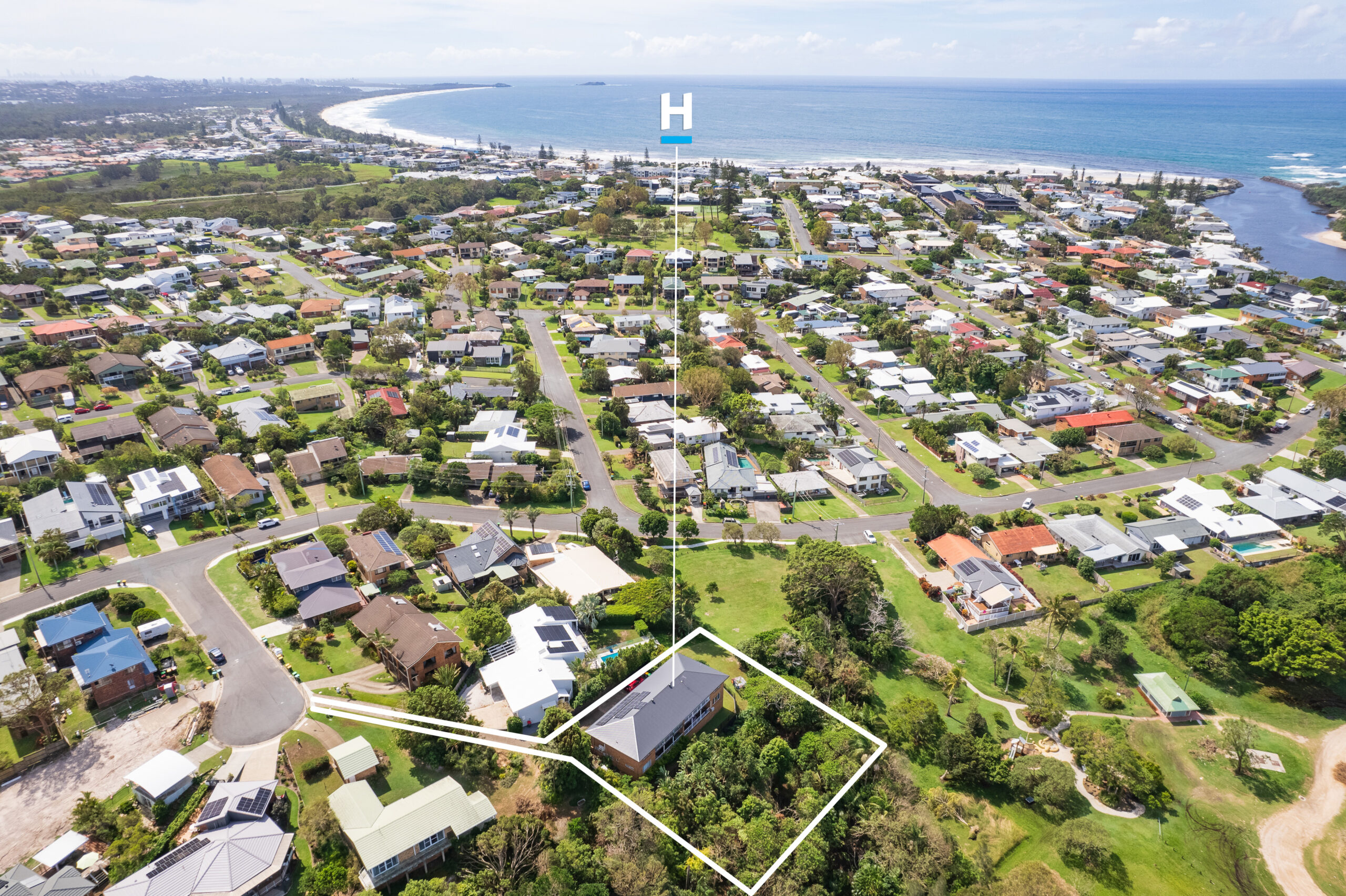 1&2/4 Quirk Place, KINGSCLIFF NSW 2487 - Ash Witty Real Estate